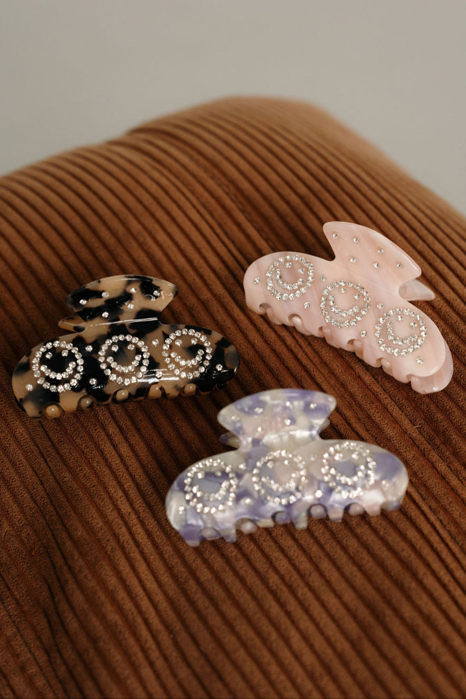 Smiley Claw Clips – Unsalted Honey